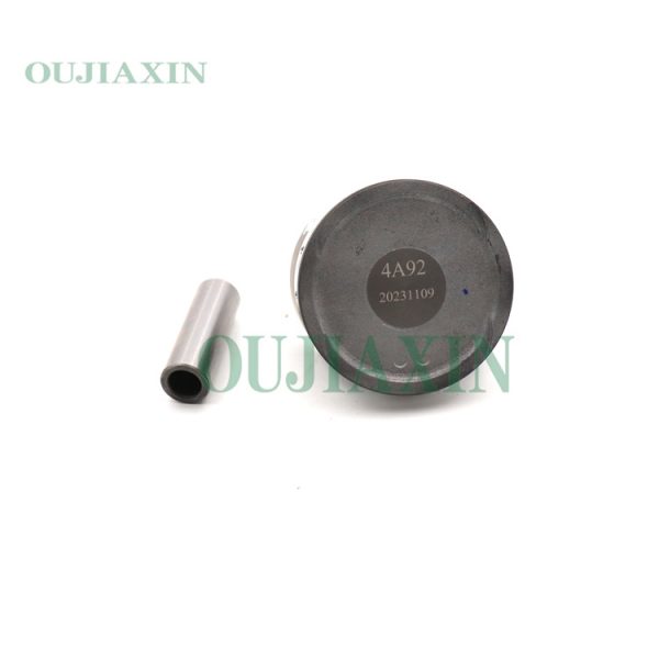 Piston OE 1110C275 1110C488 for Mitsubishi